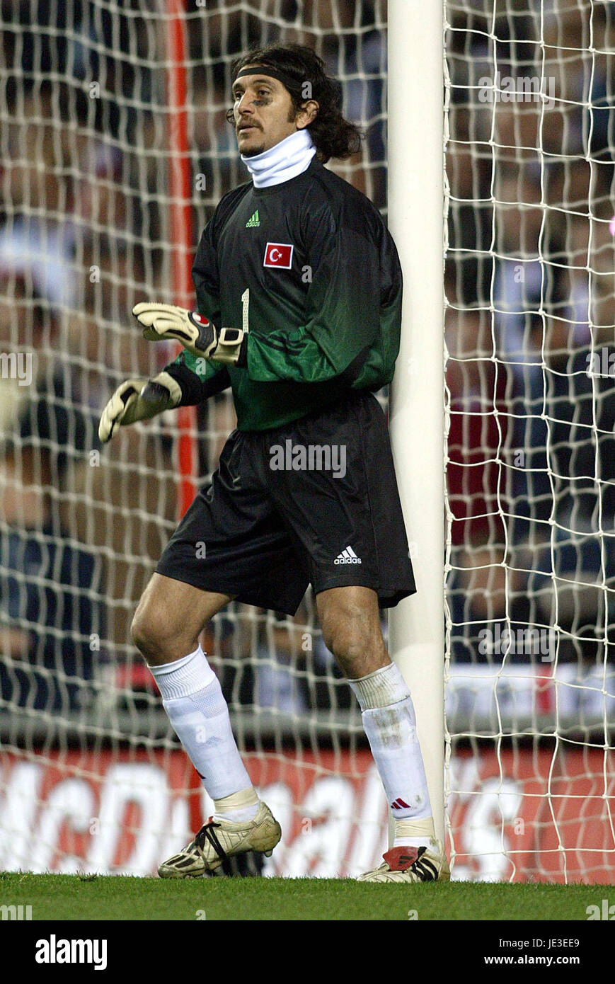 RECBER RUSTU TURKEY & FENERBAHCE SK THE STADIUM OF LIGHT SUNDERLAND 02 ...