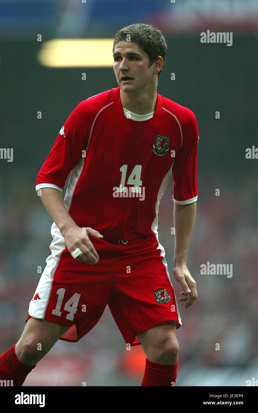 CARL ROBINSON WALES & PORTSMOUTH FC MILLENNIUM STADIUM CARDIFF WALES 29 ...