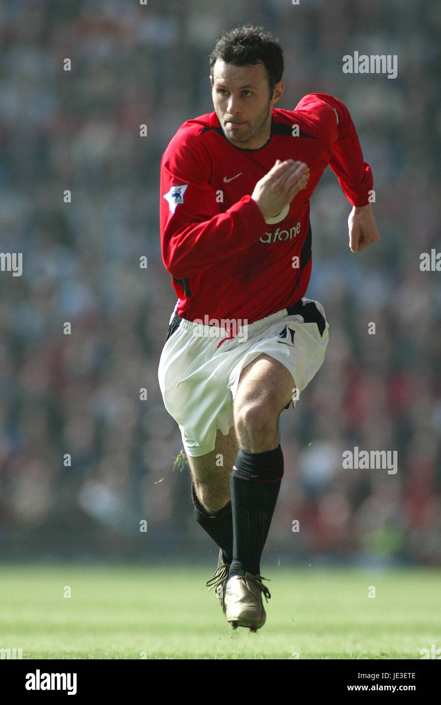 Ryan giggs 2003 hi-res stock photography and images - Alamy