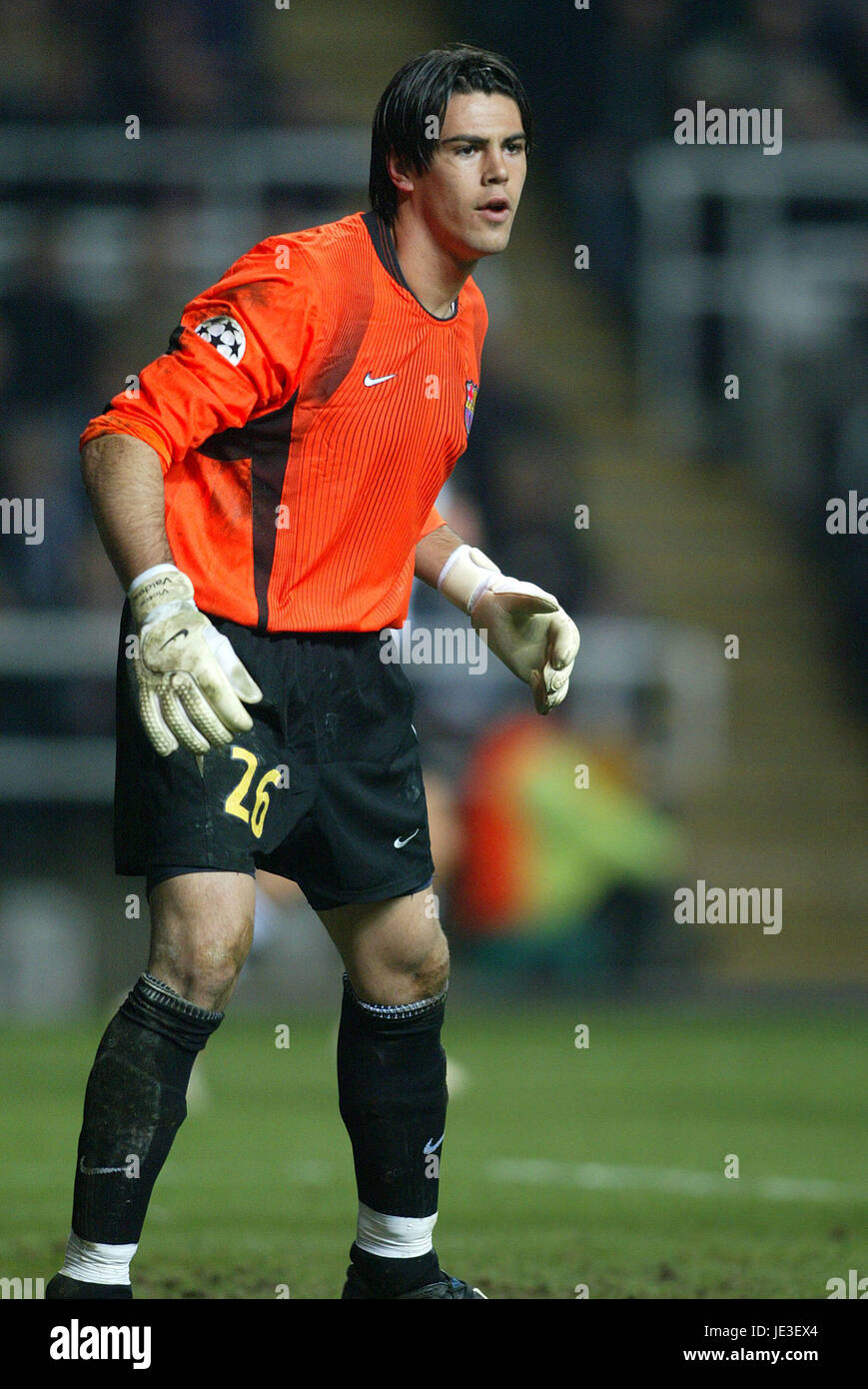 VICTOR VALDES FC BARCELONA ST JAMES PARK NEWCASTLE 19 March 2003 Stock ...