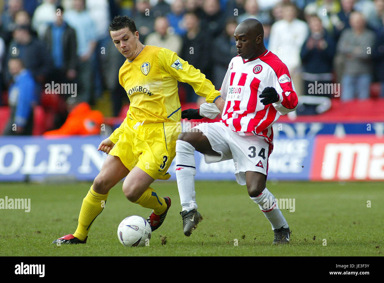Ian harte leeds utd hi-res stock photography and images - Alamy