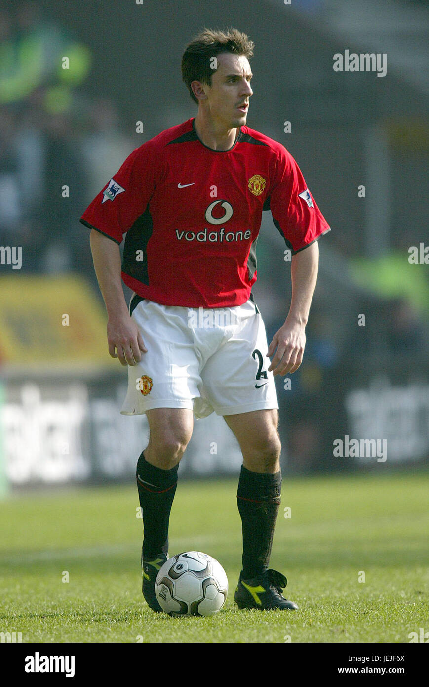 Gary neville manchester united fc hi-res stock photography and images ...