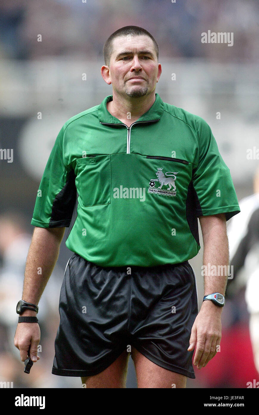 Jeff winter referee hi-res stock photography and images - Alamy