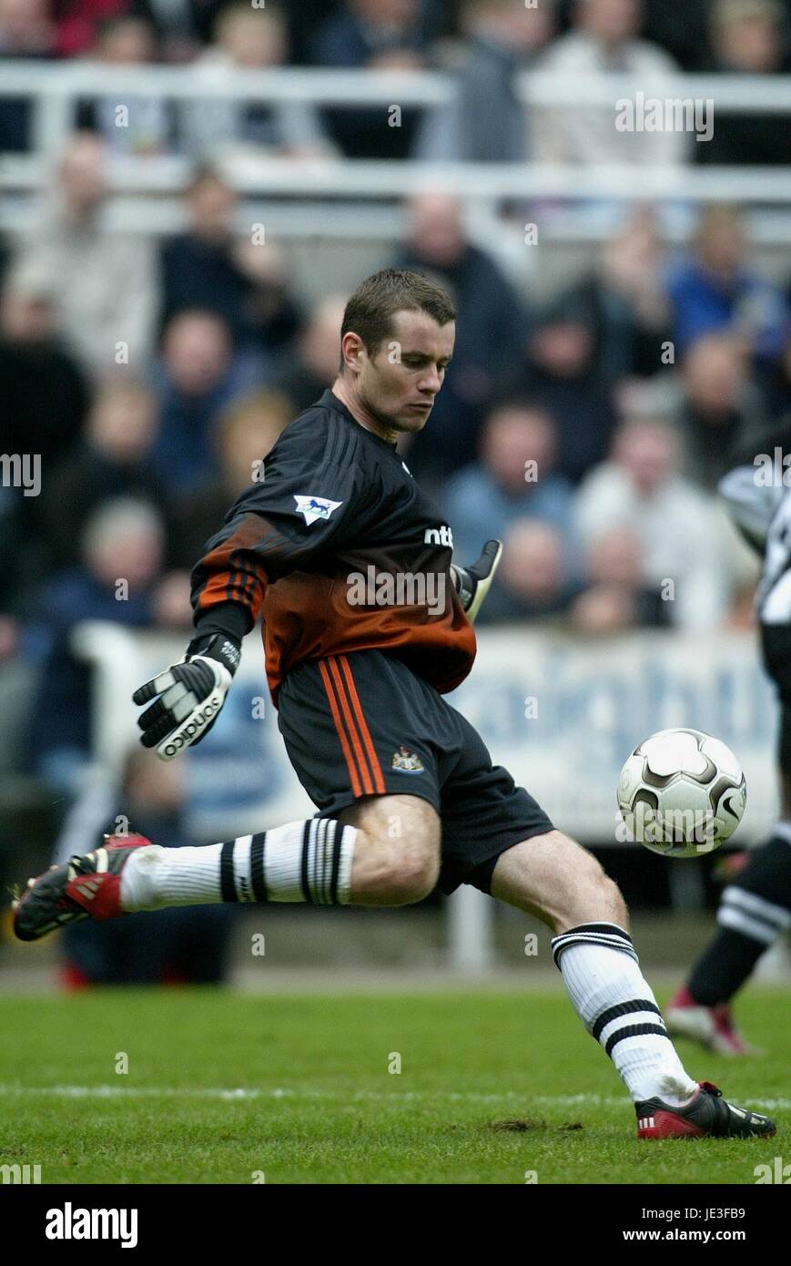 SHAY GIVEN NEWCASTLE UNITED FC ST JAMES PARK NEWCASTLE ENGLAND 01 March ...