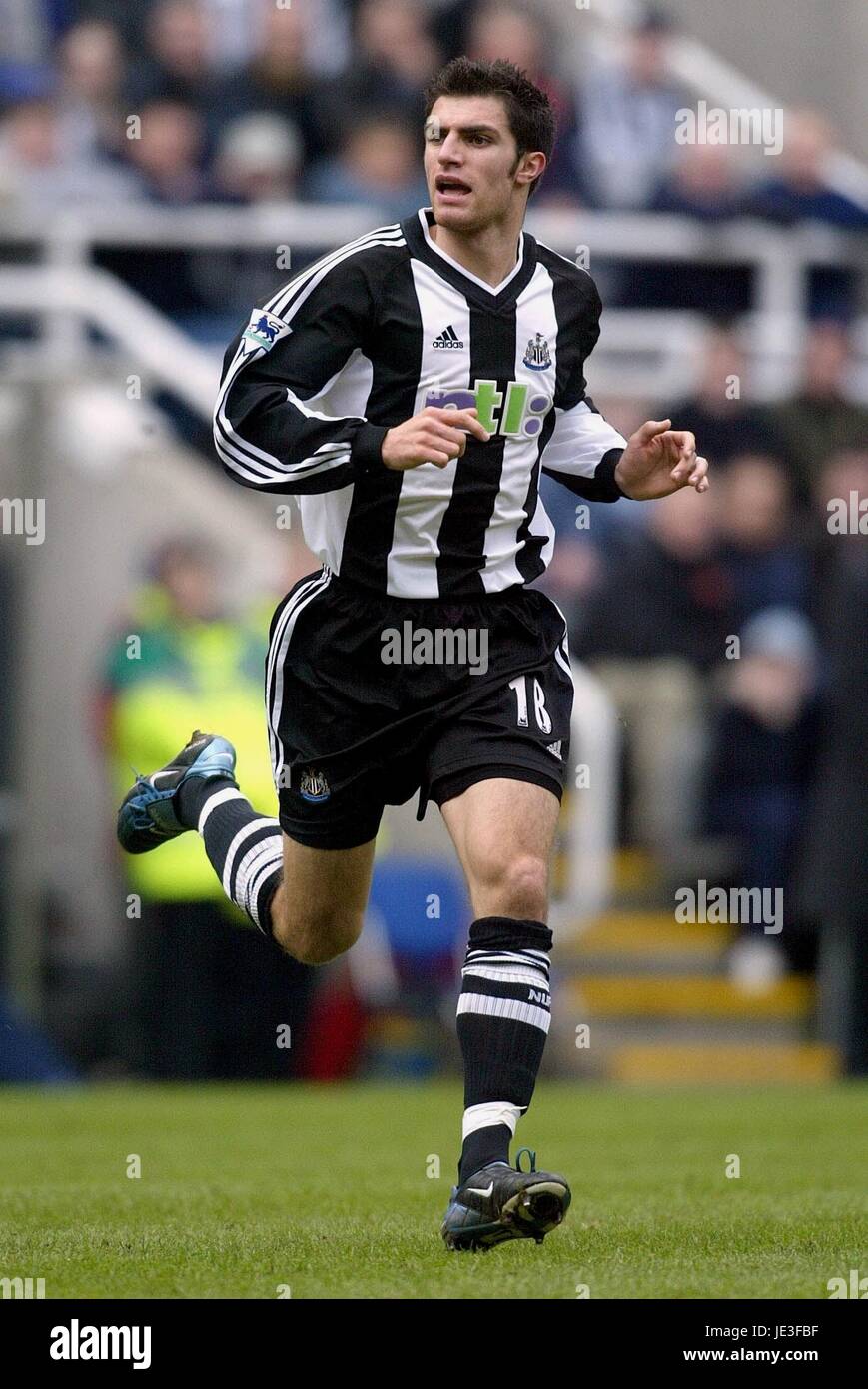 AARON HUGHES NEWCASTLE UNITED FC ST JAMES PARK NEWCASTLE ENGLAND 01 ...