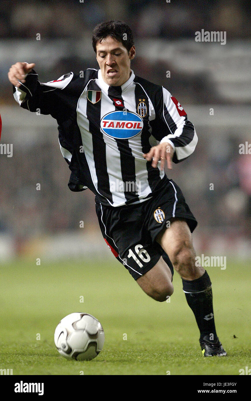 MAURO CAMORANESI JUVENTUS OLD TRAFFORD MANCESTER 19 February 2003 Stock ...