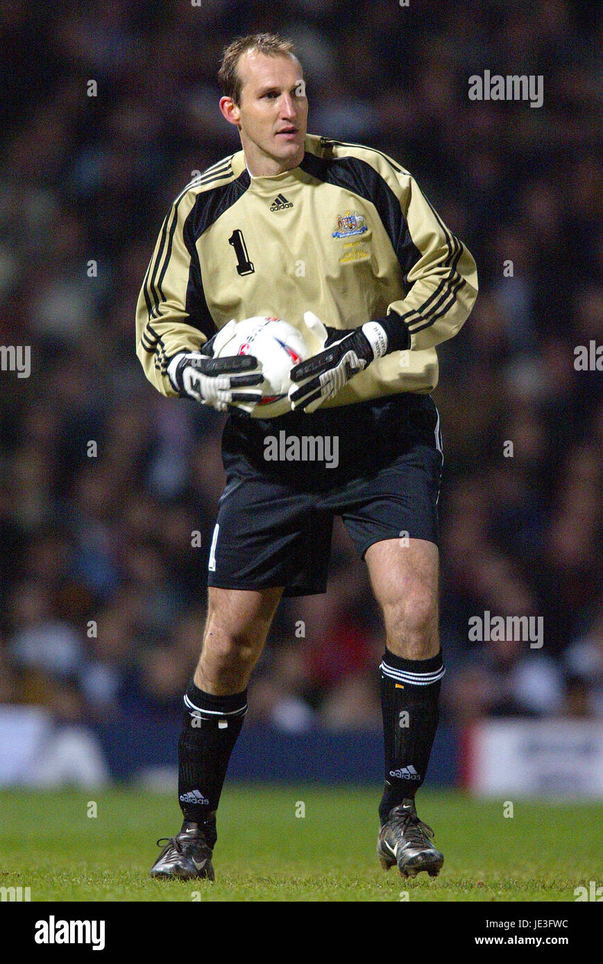 MARK SCHWARZER AUSTRALIA & MIDDLESBROUGH FC UPTON PARK LONDON ENGLAND ...