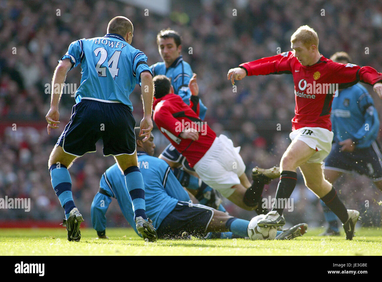 PAUL SCHOLES DISTIN HOWEY MAN UTD FC V MAN CITY FC OLD TRAFFORD ...