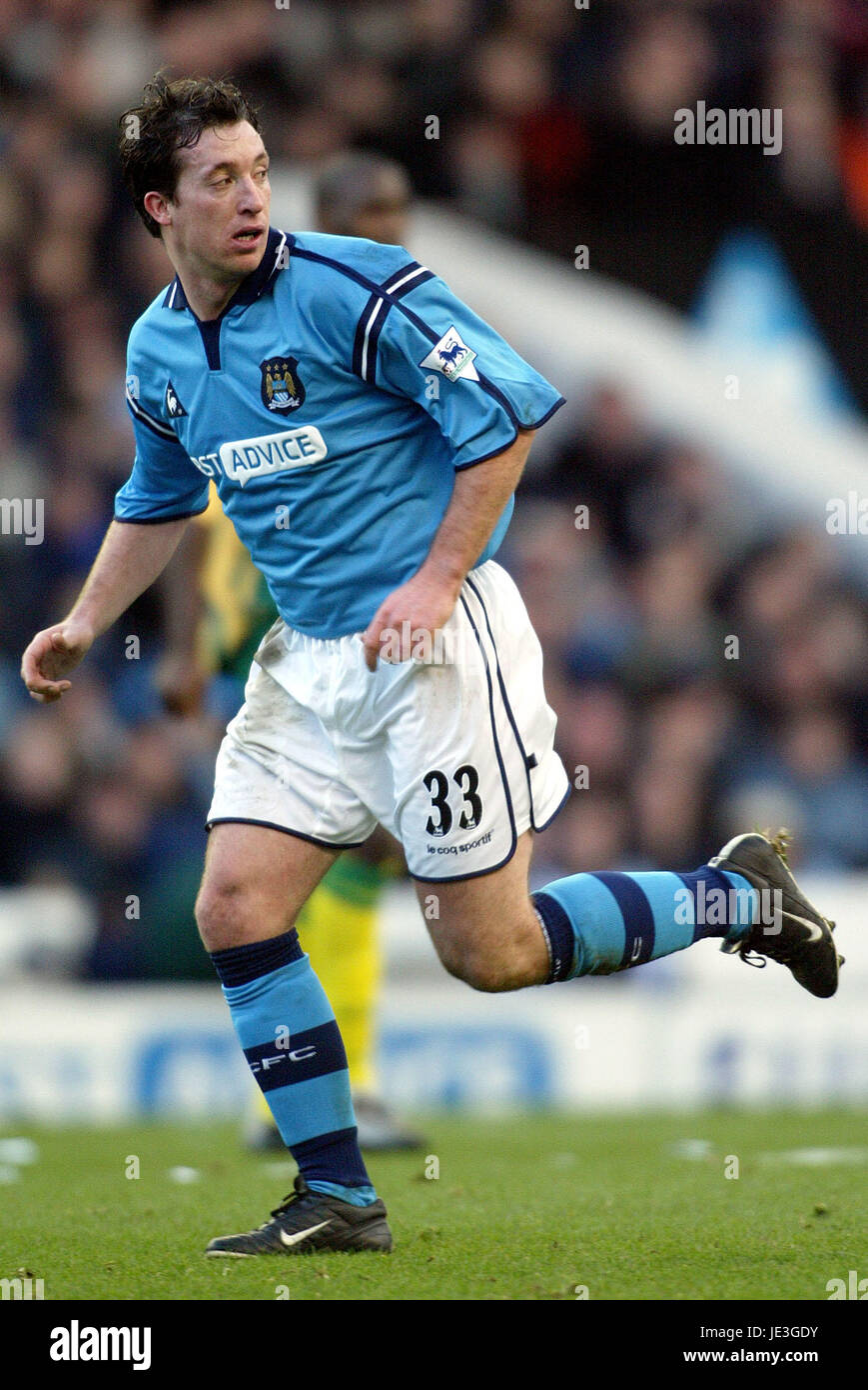 ROBBIE FOWLER MANCHESTER CITY FC MAINE ROAD MANCHESTER ENGLAND 01 ...