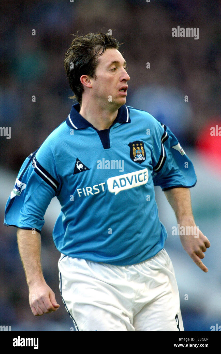 ROBBIE FOWLER MANCHESTER CITY FC MAINE ROAD MANCHESTER ENGLAND 01 ...