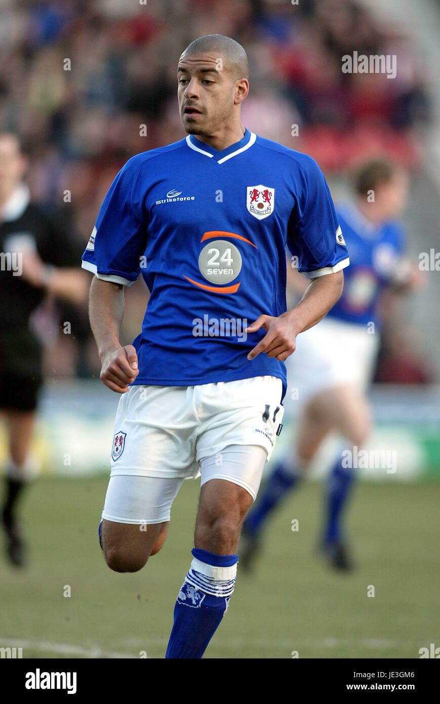 STEVEN REID MILLWALL FC ST MARY'S STADIUM SOUTHAMPTON ENGLAND 25 ...