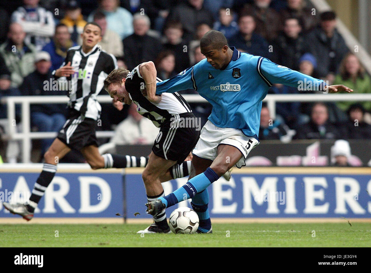 CRAIG BELLAMY & SYLVAIN DISTIN NEWCASTLE V MANCHESTER CITY ST JAMES ...