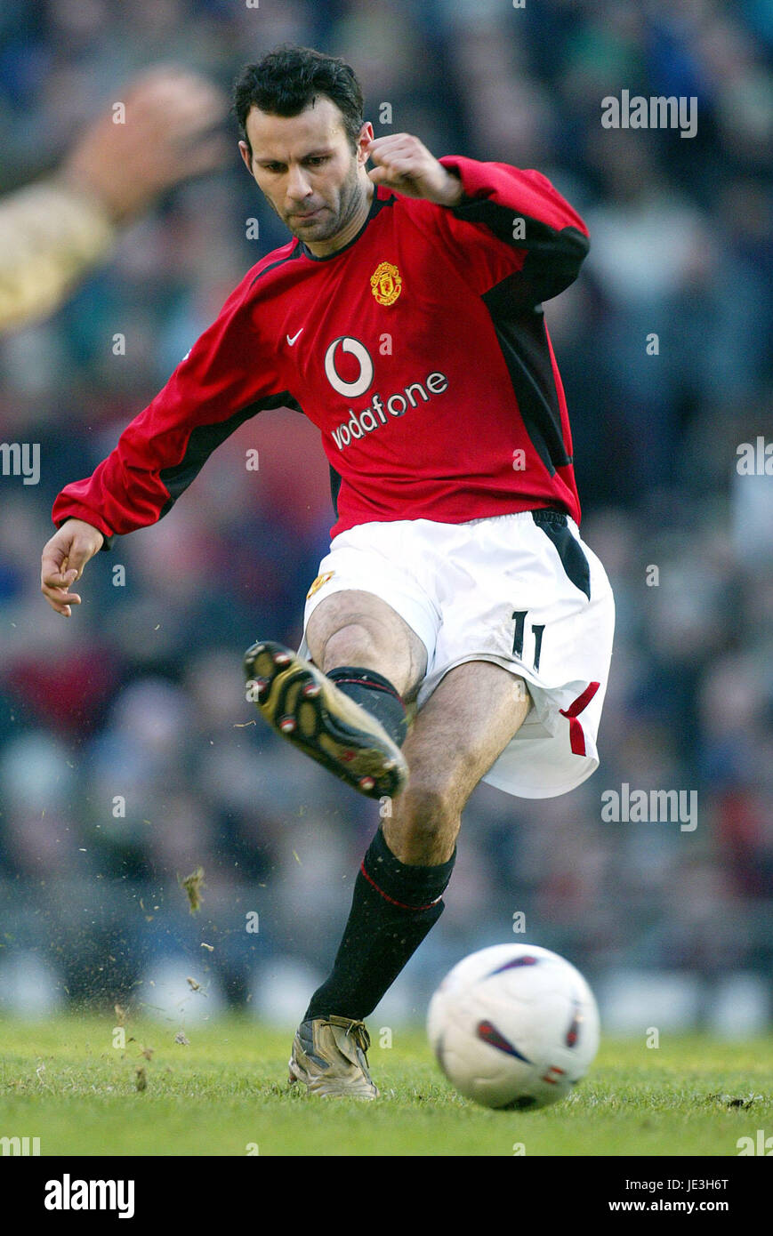 RYAN GIGGS MANCHESTER UNITED FC OLD TRAFFORD MANCESTER 04 January 2003 ...