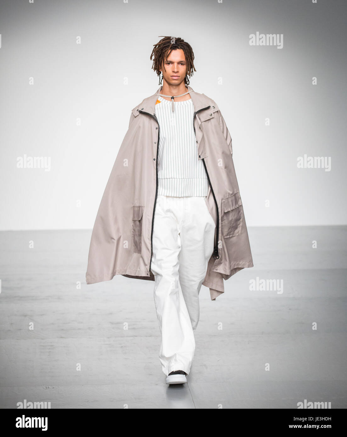 Tourne de transmission hi-res stock photography and images - Alamy