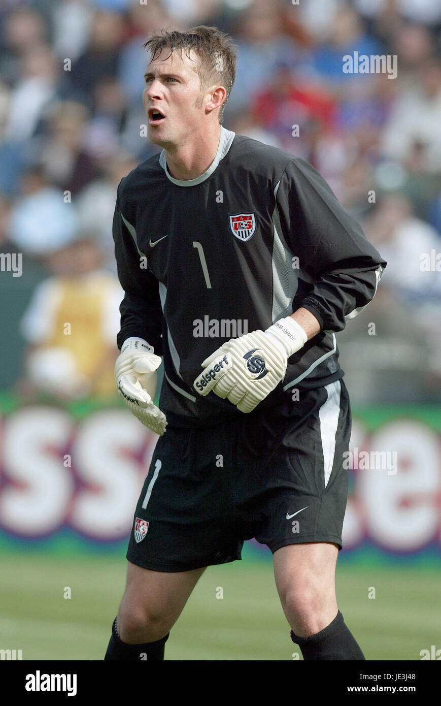 Football full length jonny hi-res stock photography and images - Alamy