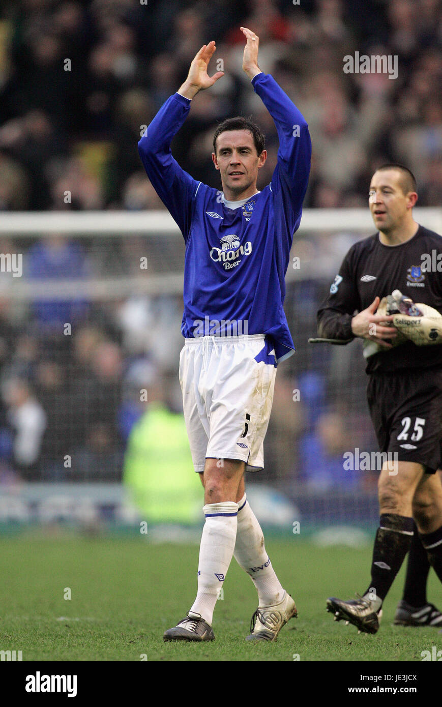 DAVID WEIR EVERTON FC GOODISON PARK LIVERPOOL 11 December 2004 Stock ...