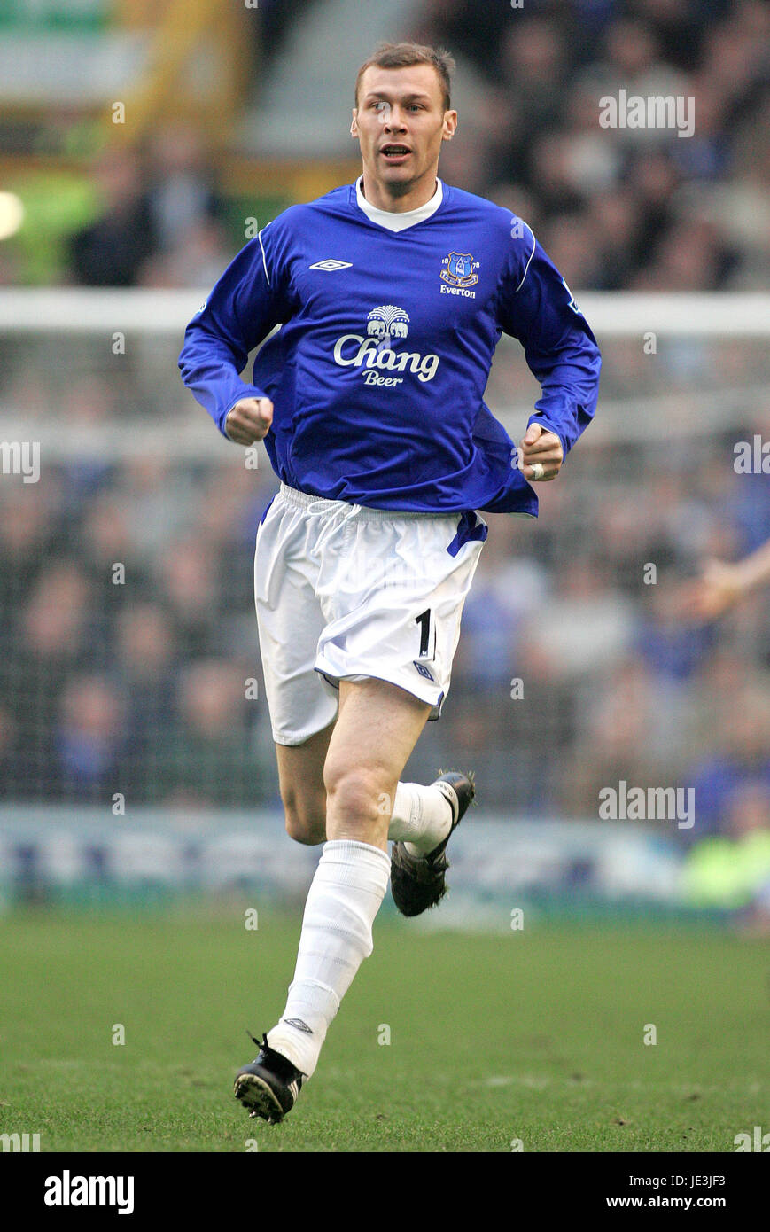 DUNCAN FERGUSON EVERTON FC GOODISON PARK LIVERPOOL 11 December 2004 ...