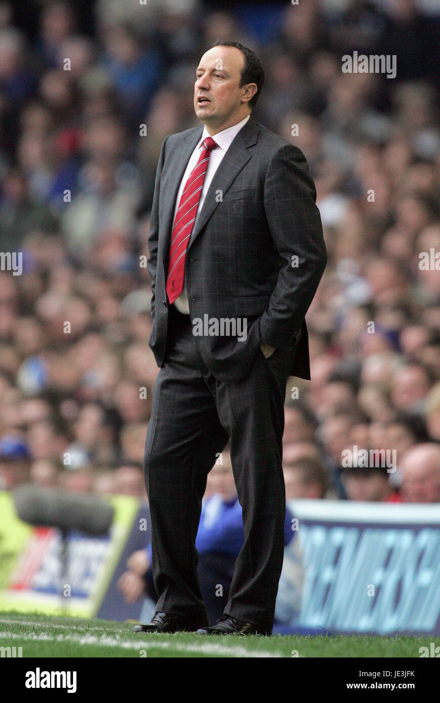 RAFAEL BENITEZ LIVERPOOL FC COACH GOODISON PARK LIVERPOOL 11 December ...