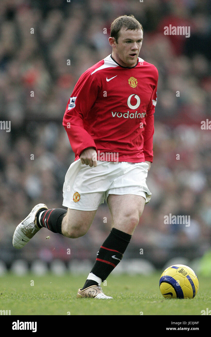 Wayne rooney manchester united 2004 hi-res stock photography and images ...