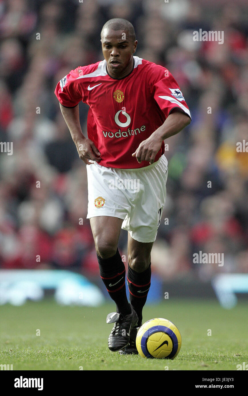 QUINTON FORTUNE MANCHESTER UNITED FC OLD TRAFFORD MANCHESTER ENGLAND 20 ...