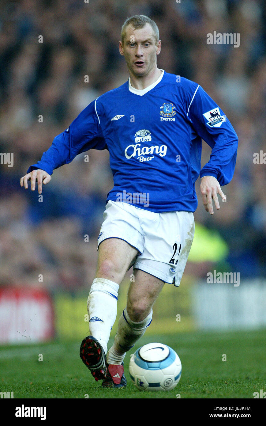 TONY HIBBERT EVERTON FC GOODISON PARK LIVERPOOL ENGLAND 30 October 2004 ...