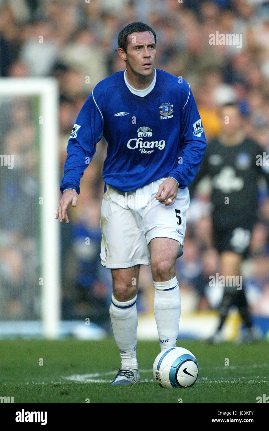DAVID WEIR EVERTON FC GOODISON PARK LIVERPOOL ENGLAND 30 October 2004 ...