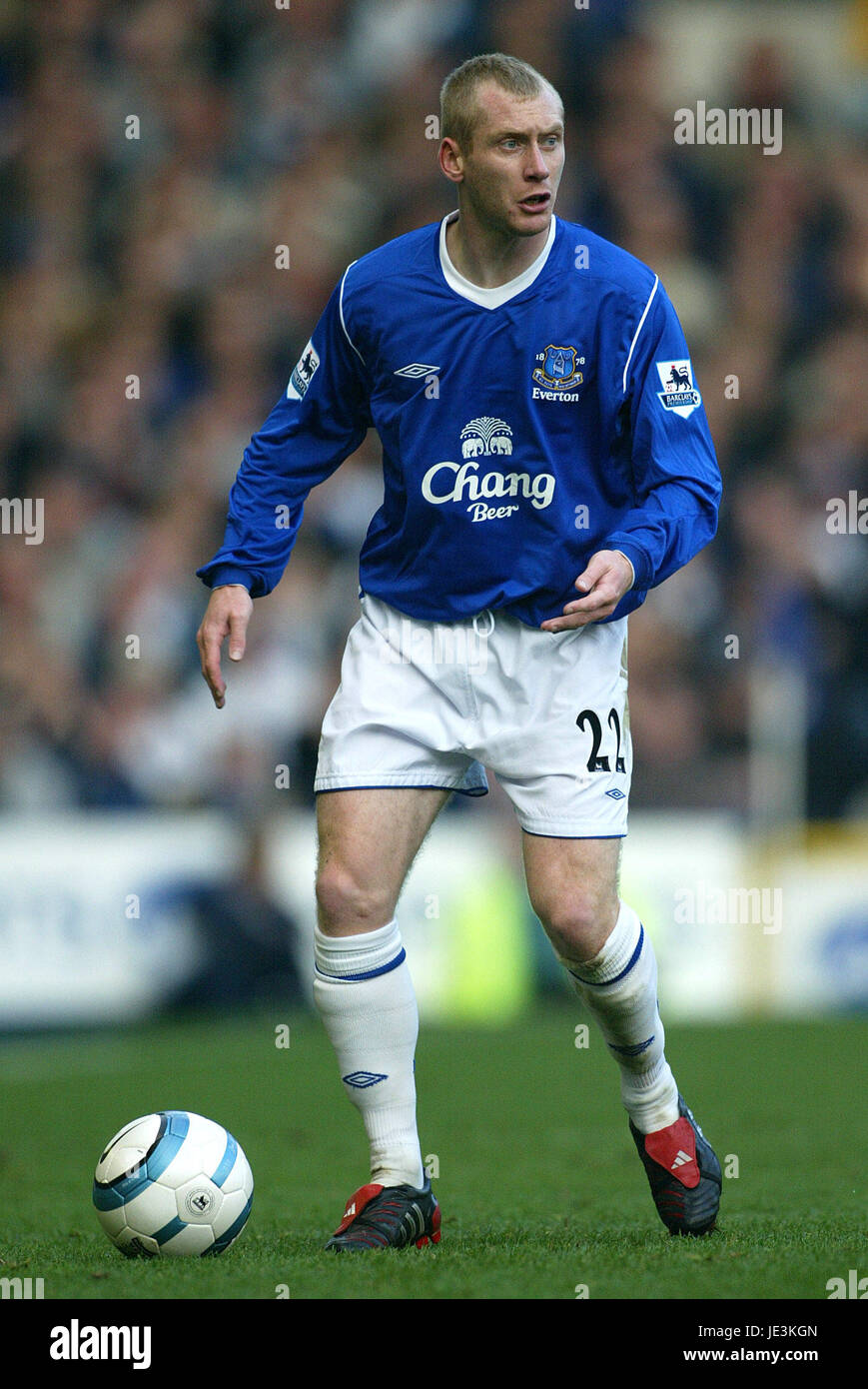 TONY HIBBERT EVERTON FC GOODISON PARK LIVERPOOL ENGLAND 30 October 2004 ...