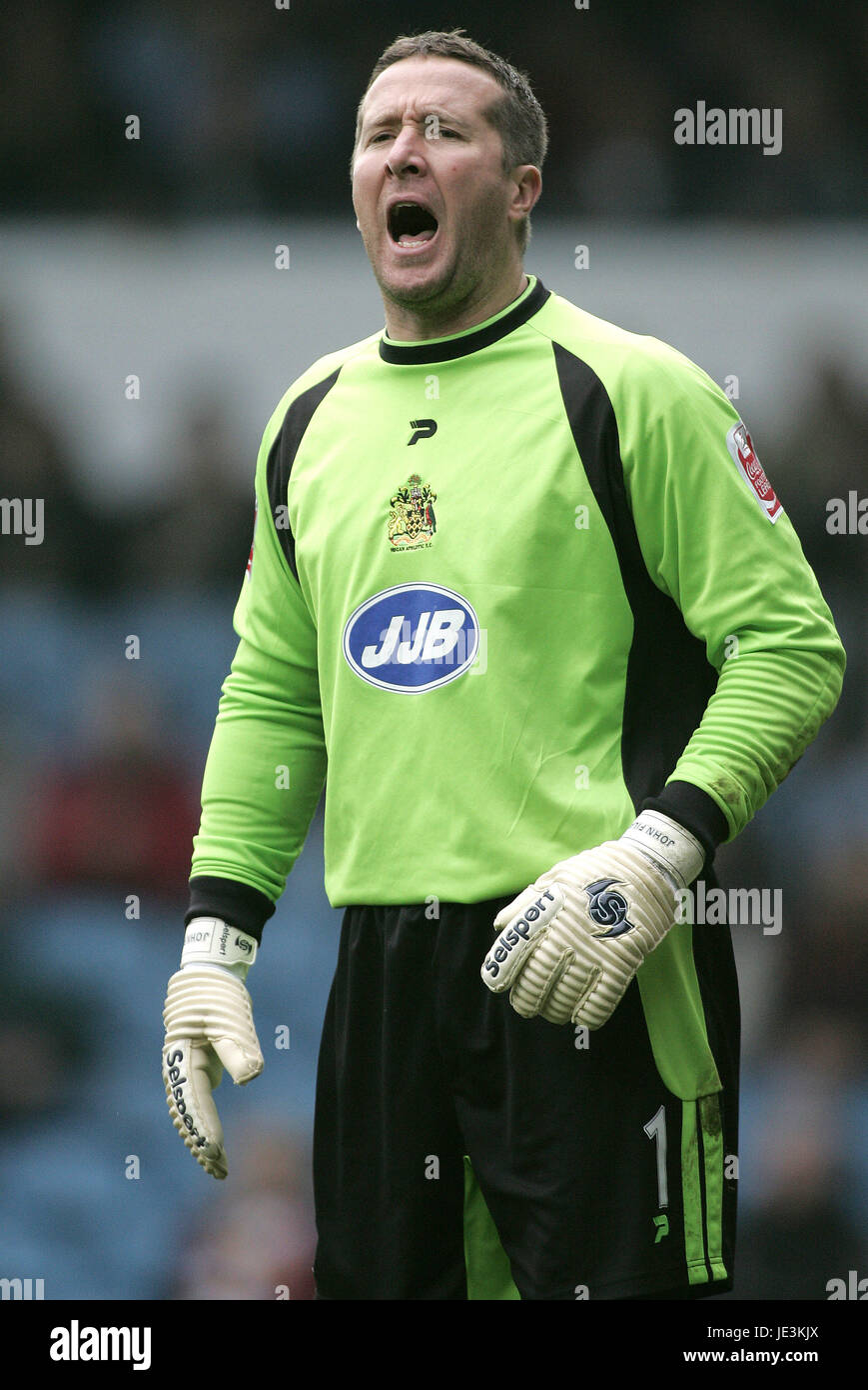 JOHN FILAN WIGAN ATHLETIC FC ELLAND ROAD LEEDS ENGLAND 31 October 2004 ...