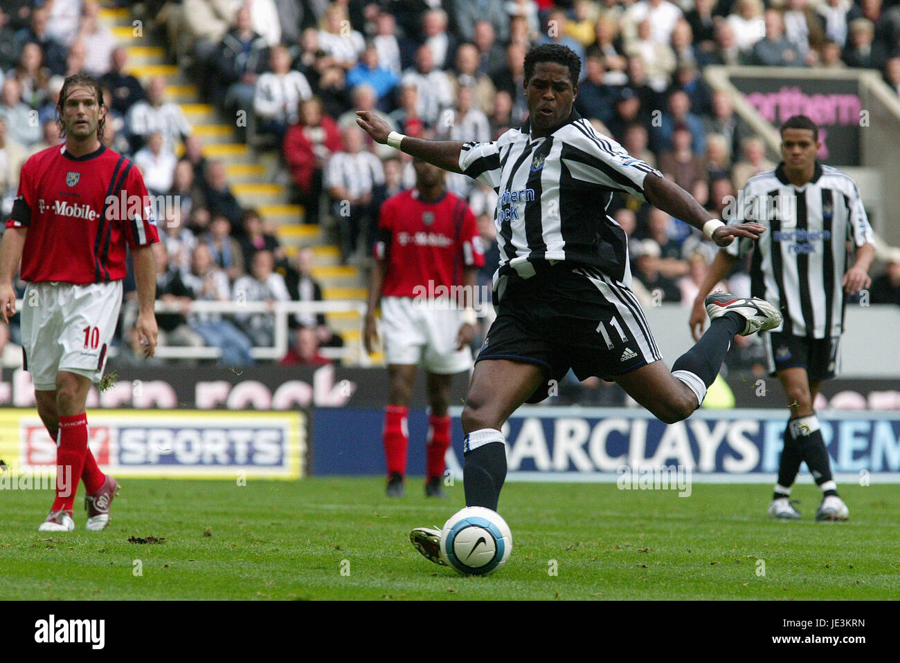 PATRICK KLUIVERT NEWCASTLE UNITED FC ST JAMES PARK NEWCASTLE ENGLAND 25 ...