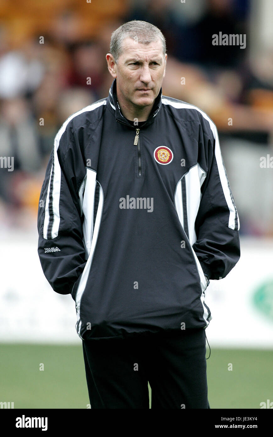 TERRY BUTCHER MOTHERWELL FC MANAGER FIR PARK MOTHERWELL SCOTLAND 17 ...