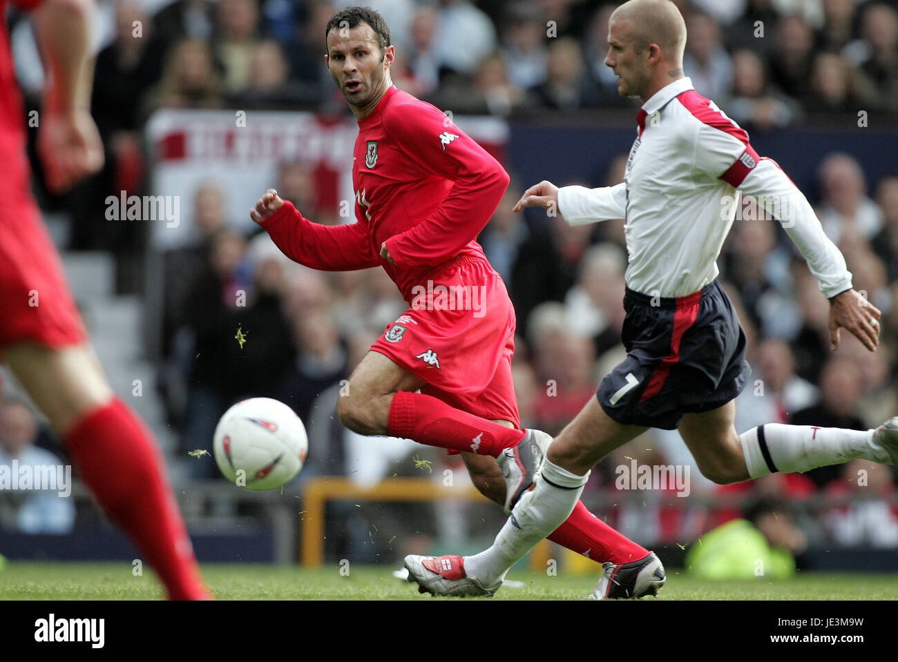 DAVID BECKHAM & RYAN GIGGS ENGLAND V WALES OLD TRAFFORD MANCHESTER ...