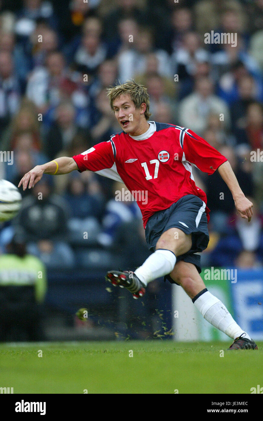MORTEN GAMST PEDERSEN NORWAY & BLACKBURN ROVERS FC HAMPDEN PARK GLASGOW ...