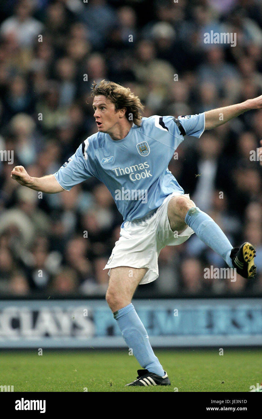 STEVE MCMANAMAN MANCHESTER CITY FC CITY OF MANCHESTER STADIUM ...