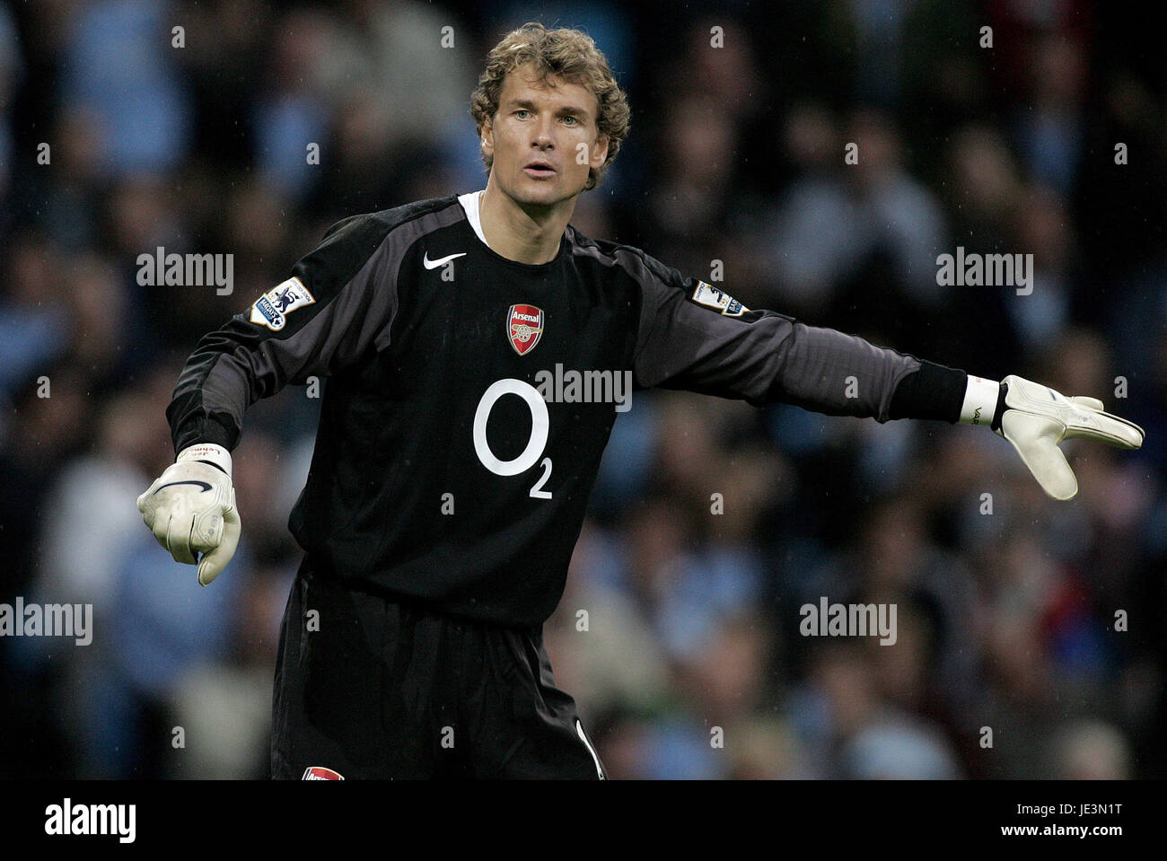 JENS LEHMANN ARSENAL FC CITY OF MANCHESTER STADIUM MANCHESTER 25 ...