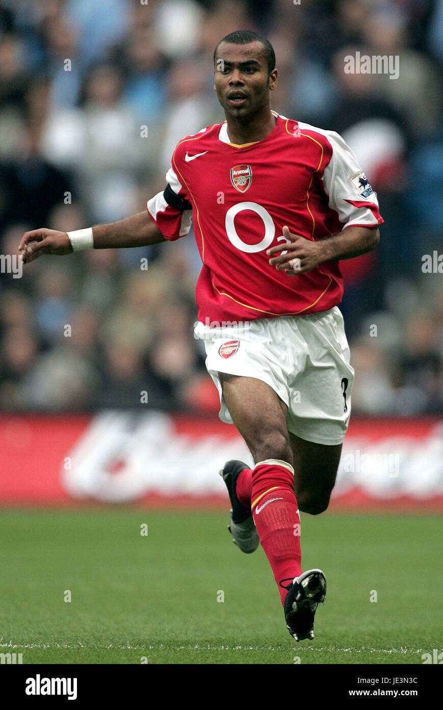 ASHLEY COLE ARSENAL FC CITY OF MANCHESTER STADIUM MANCHESTER 25 ...