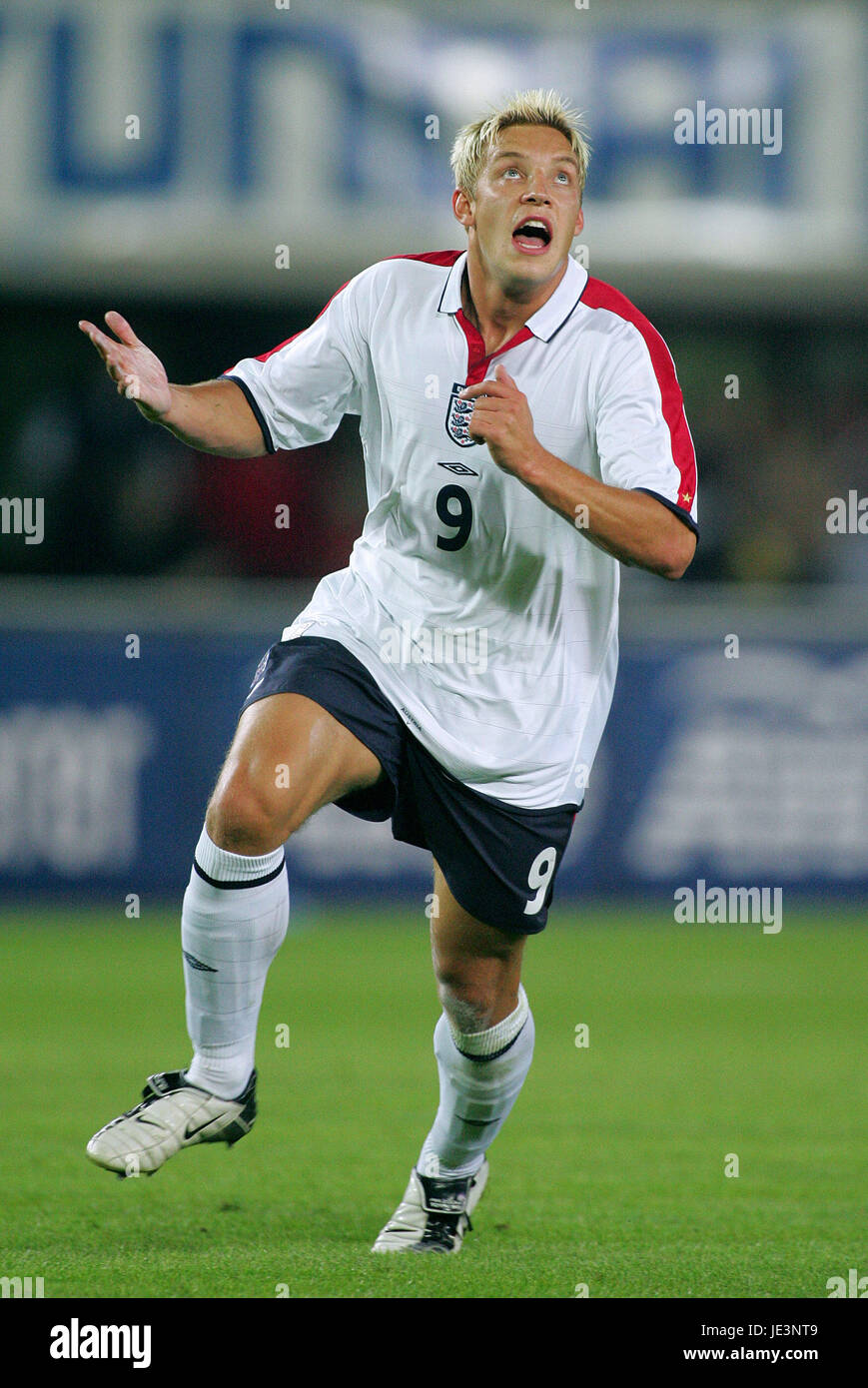 ALAN SMITH ENGLAND & MANCHESTER UNITED FC ERNST-HAPPEL-STADIUM VIENNA ...