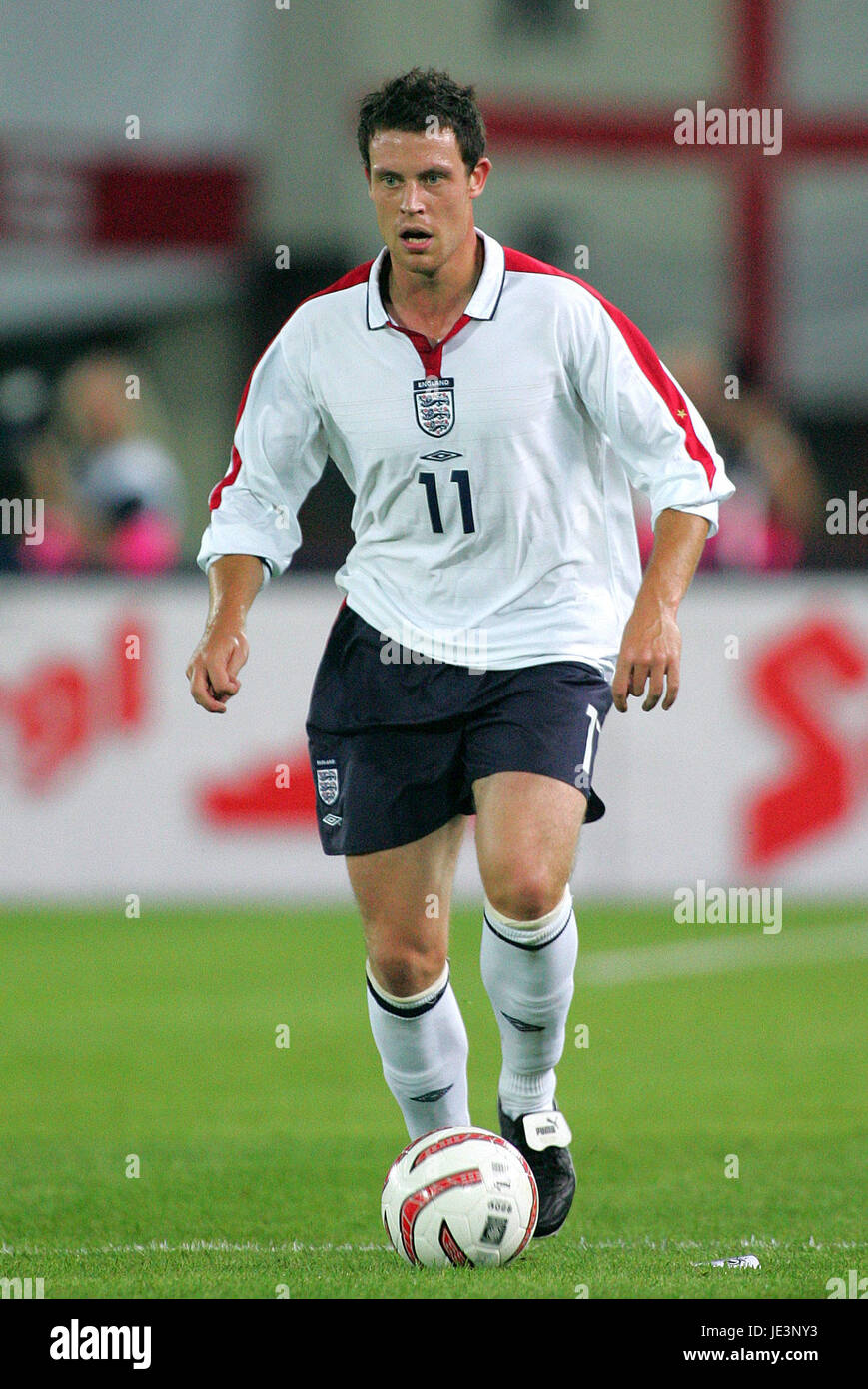 WAYNE BRIDGE ENGLAND & CHELSEA FC ERNST-HAPPEL-STADIUM VIENNA AUSTRIA ...