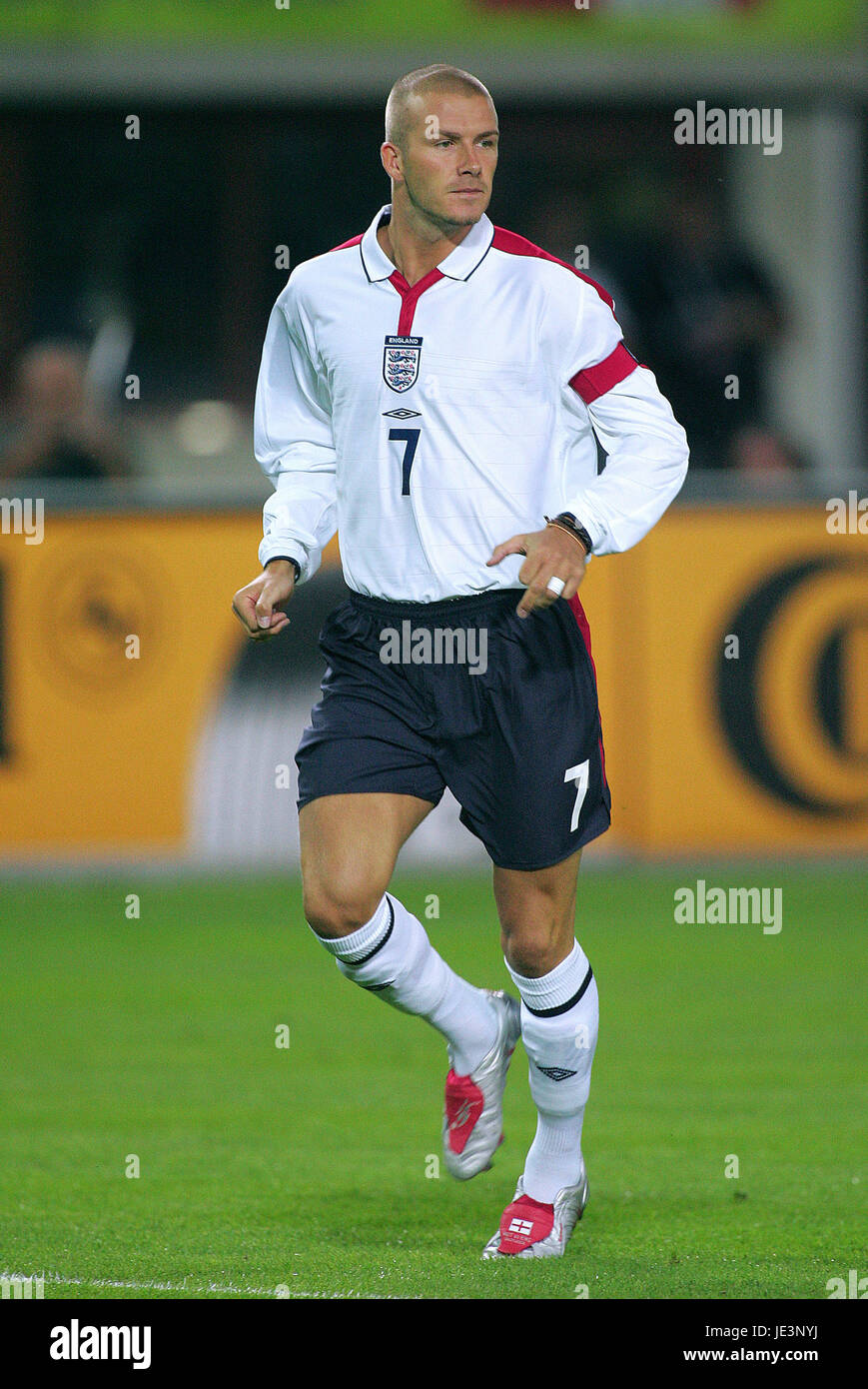 DAVID BECKHAM ENGLAND & REAL MADRID CF ERNST-HAPPEL-STADIUM VIENNA ...