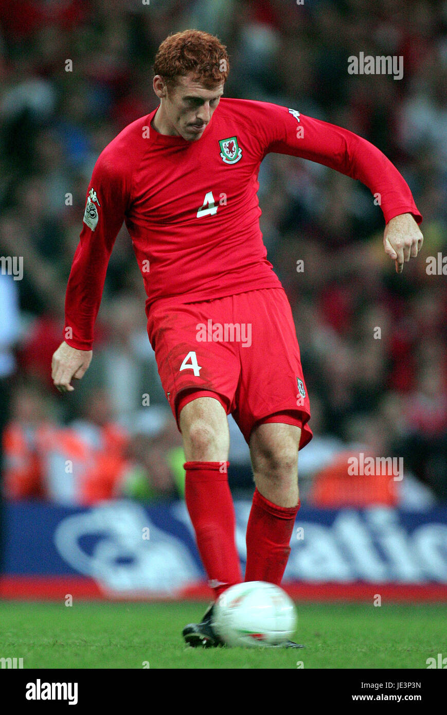 Millennium stadium cardiff 2004 hi-res stock photography and images - Alamy