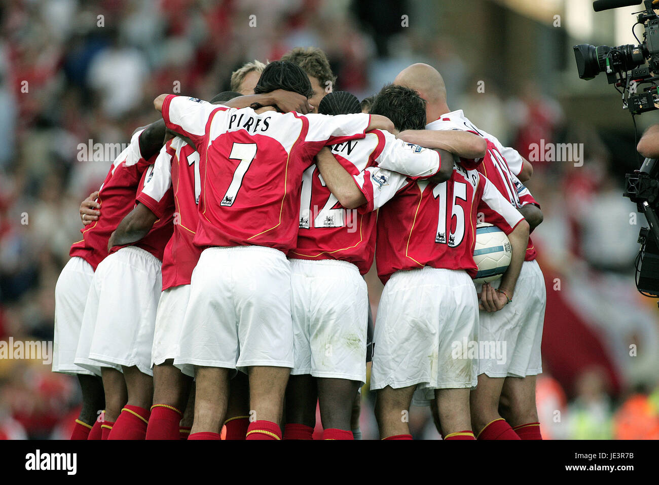 Arsenal players celebrating hi-res stock photography and images - Alamy