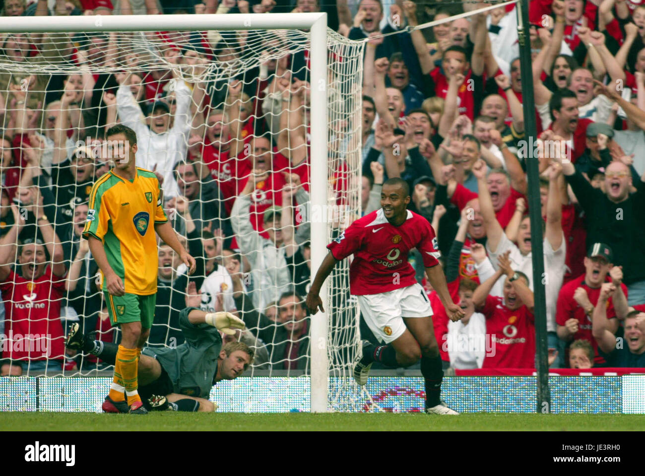 DAVID BELLION MANCHESTER UNITED FC OLD TRAFFORD MANCHESTER ENGLAND 21 ...