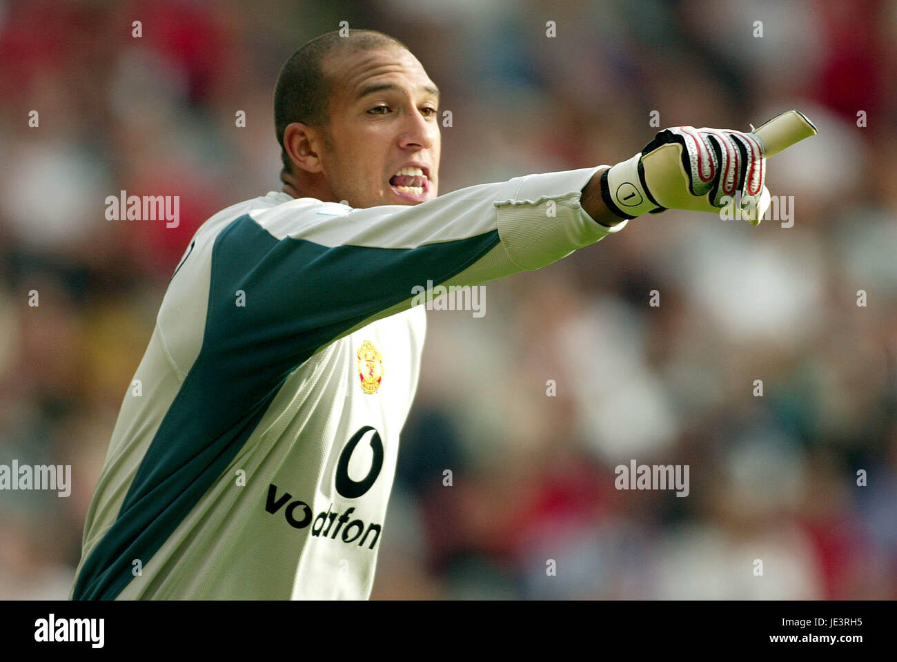 TIM HOWARD MANCHESTER UNITED FC OLD TRAFFORD MANCHESTER ENGLAND 21 ...