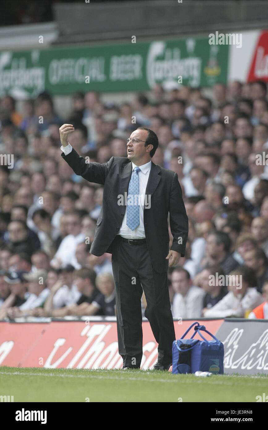 Rafa benitez bench hi-res stock photography and images - Alamy
