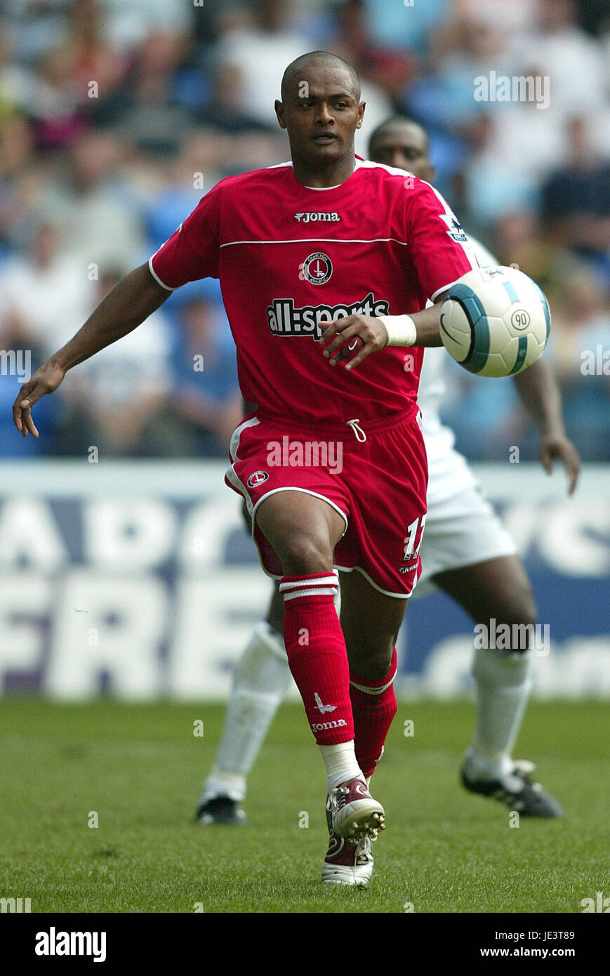 SHAUN BARTLETT CHARLTON ATHLETIC FC REEBOK STADIUM BOLTON ENGLAND 14 ...