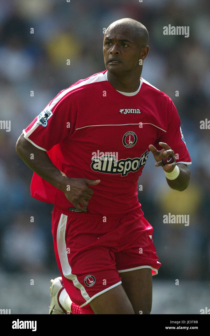 SHAUN BARTLETT CHARLTON ATHLETIC FC REEBOK STADIUM BOLTON ENGLAND 14 ...