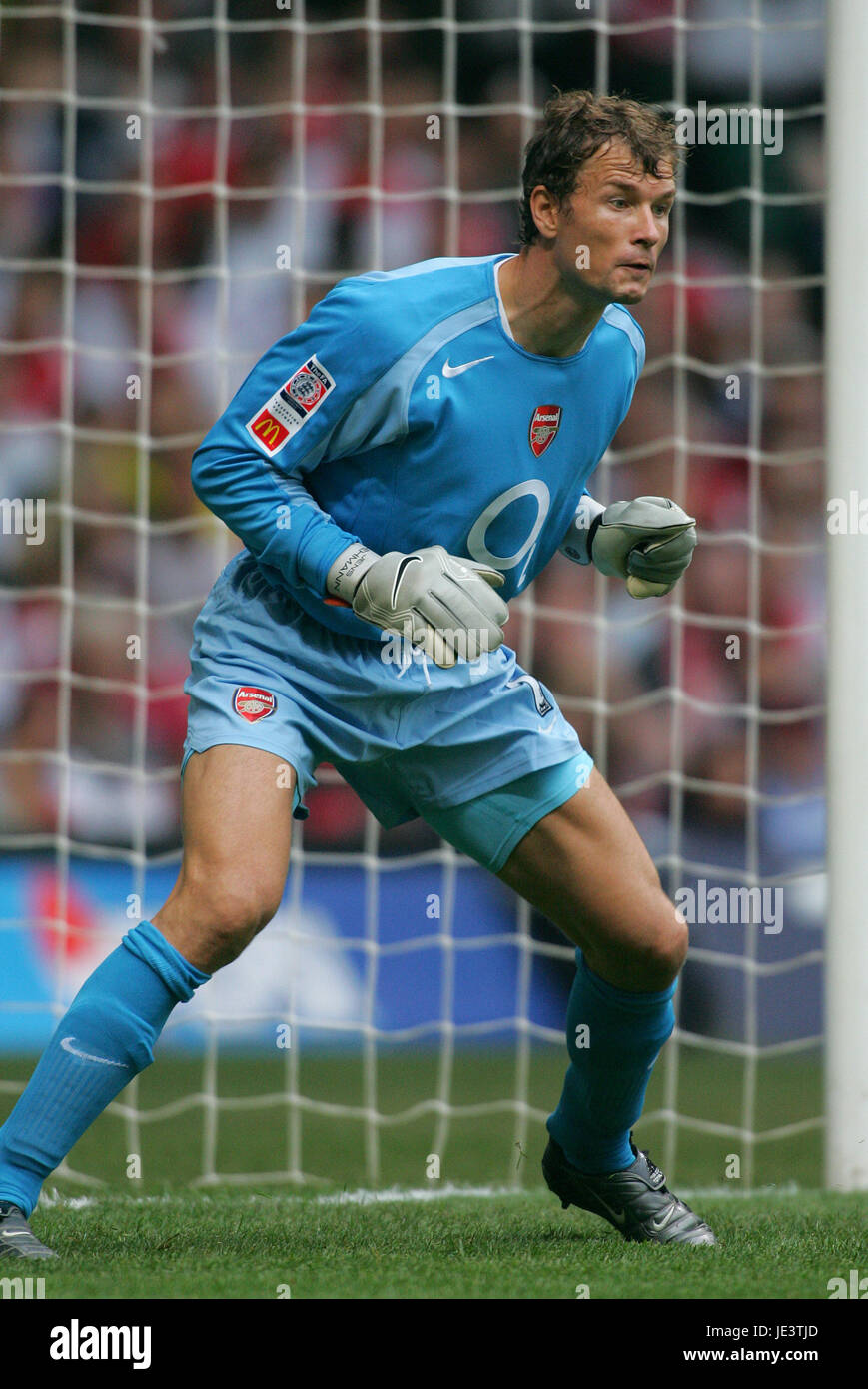 JENS LEHMANN ARSENAL FC MILLENNIUM STADIUM CARDIFF WALES 08 August 2004 ...