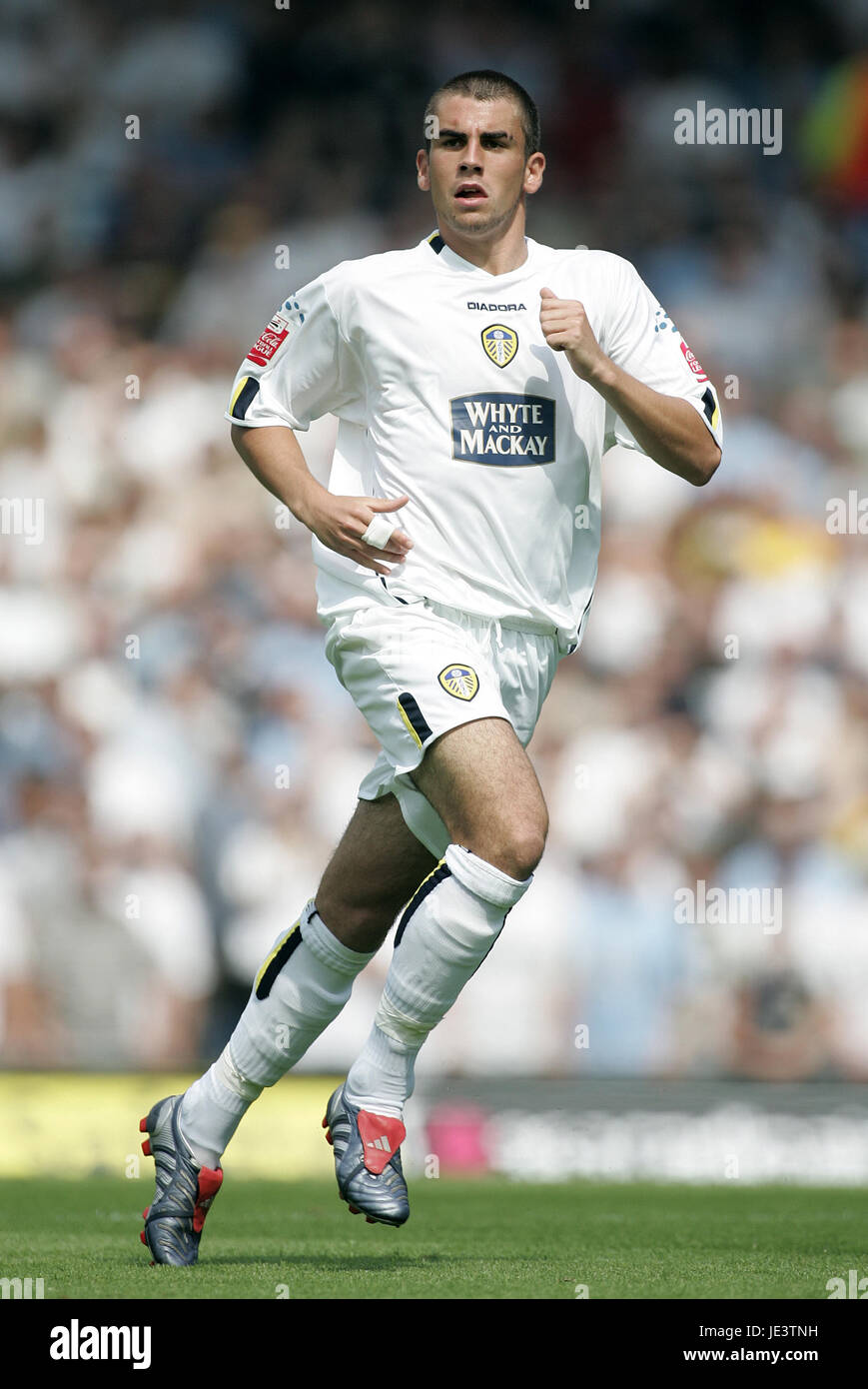 SIMON WALTON LEEDS UNITED FC ELLAND ROAD LEEDS ENGLAND 07 August 2004 ...