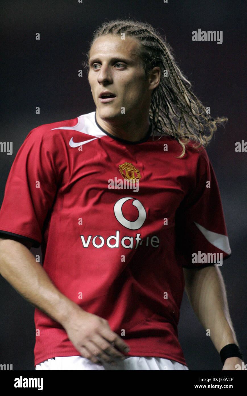 DIEGO FORLAN MANCHESTER UNITED FC OLD TRAFFORD MANCHESTER ENGLAND 03 ...