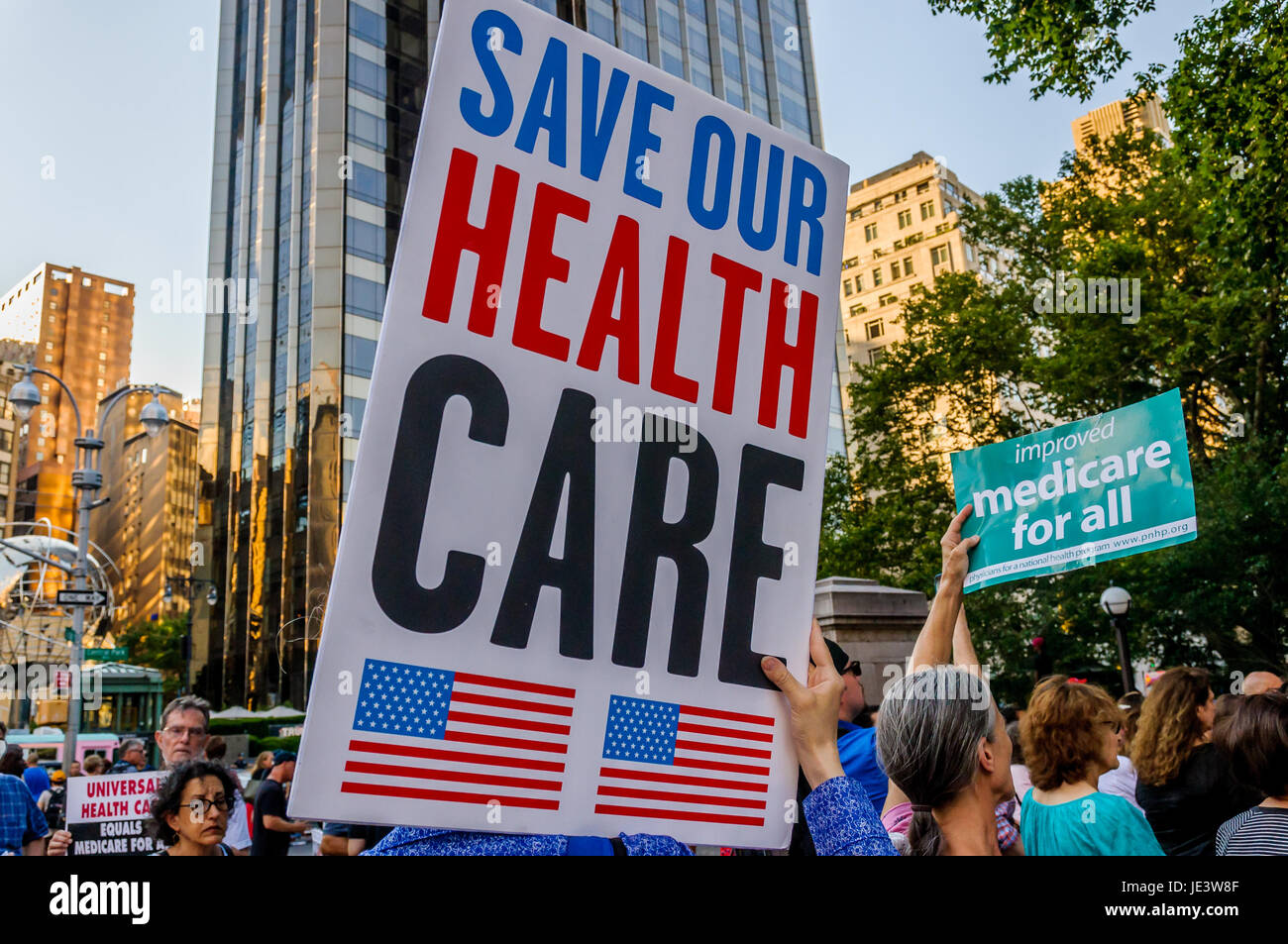 Universal health care debate hi-res stock photography and images - Alamy
