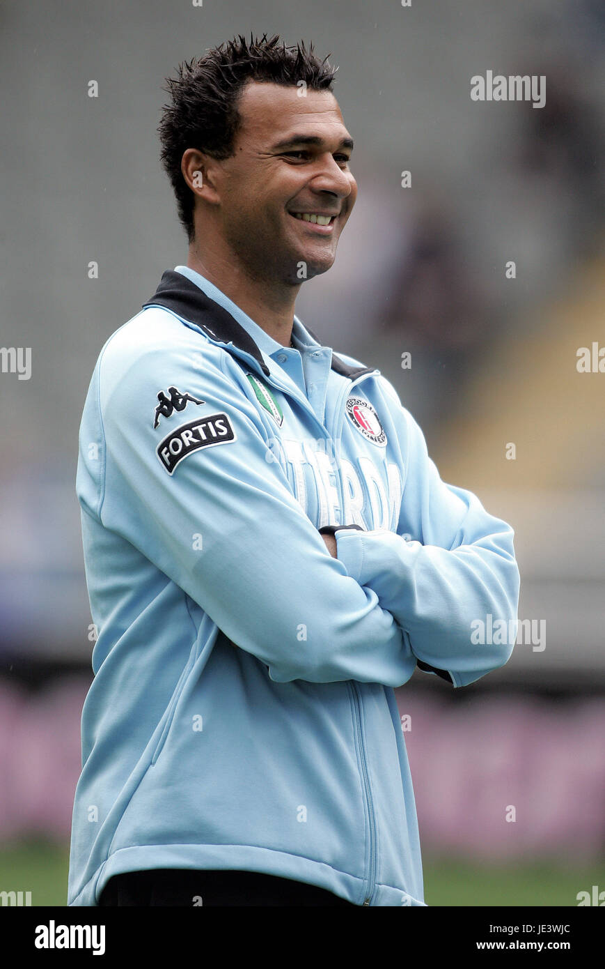 RUUD GULLIT FEYENOORD COACH ST JAMES PARK NEWCASTLE 31 July 2004 Stock ...
